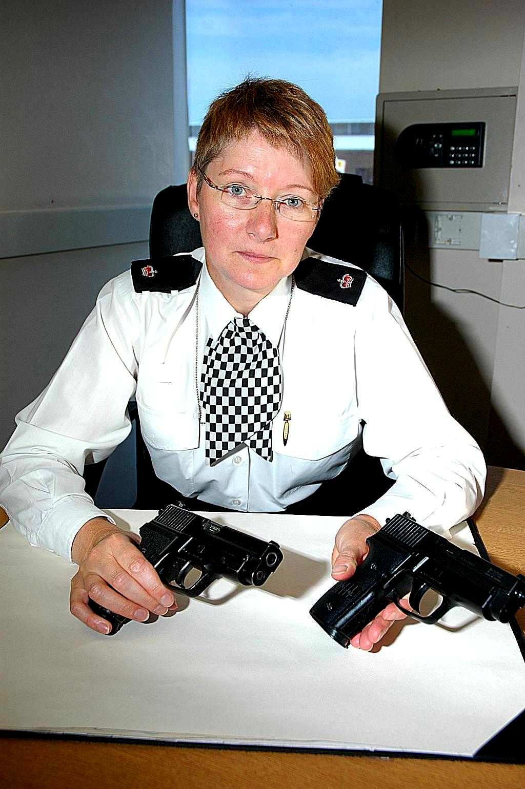 1000163 jpg 1000037 jpg 1000165 jpg 1000039 jpg 1000167 jpg